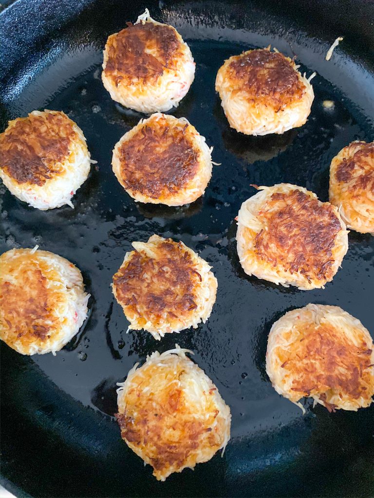 Alaska Snow Crab Cakes w/ Spicy Aioli - Sari Diskin Eat Well With Sari